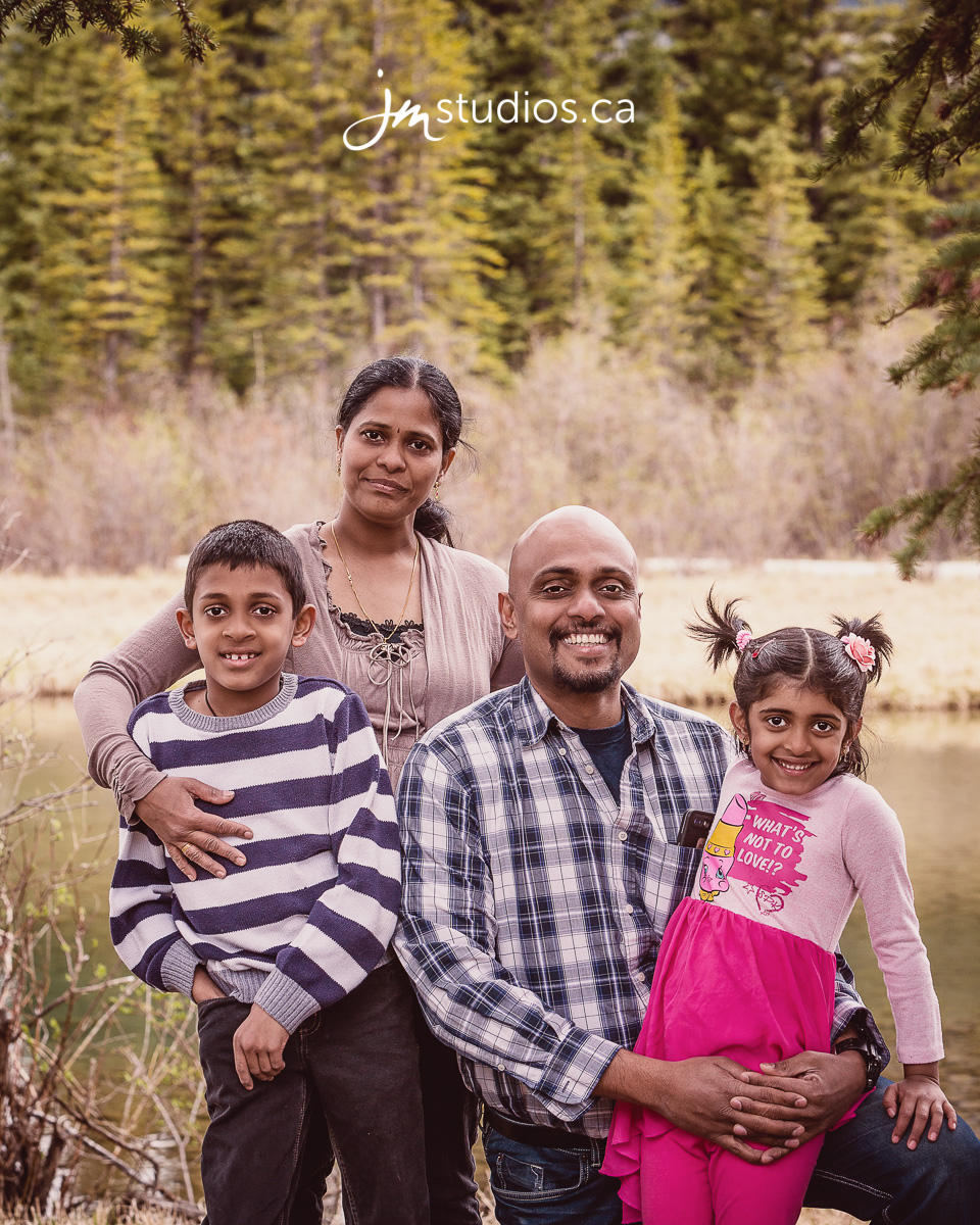 The Guna’s Family Photos at Spring Creek in Calgary